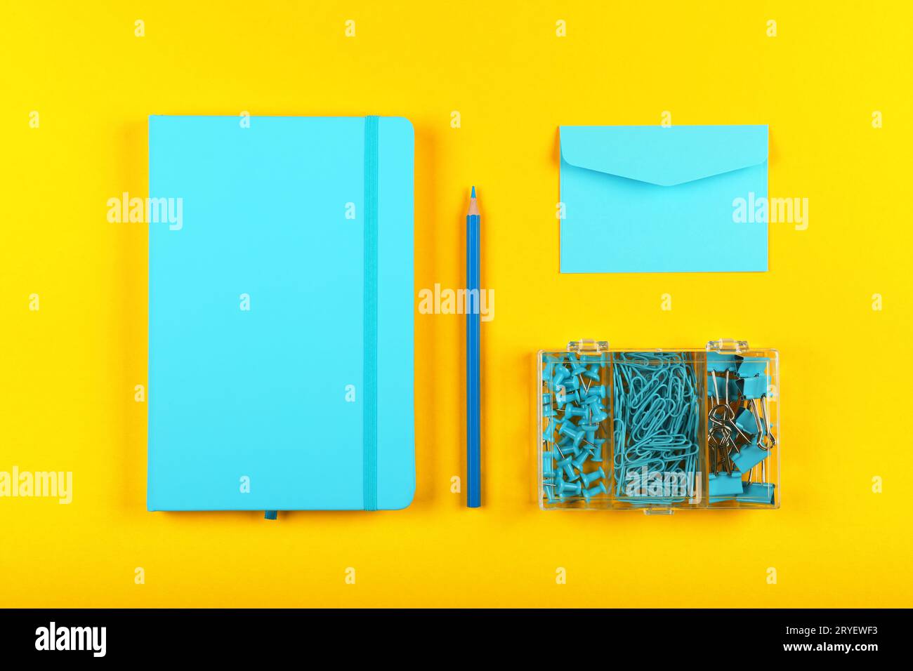 Office stationery notepad box hi-res stock photography and images - Alamy