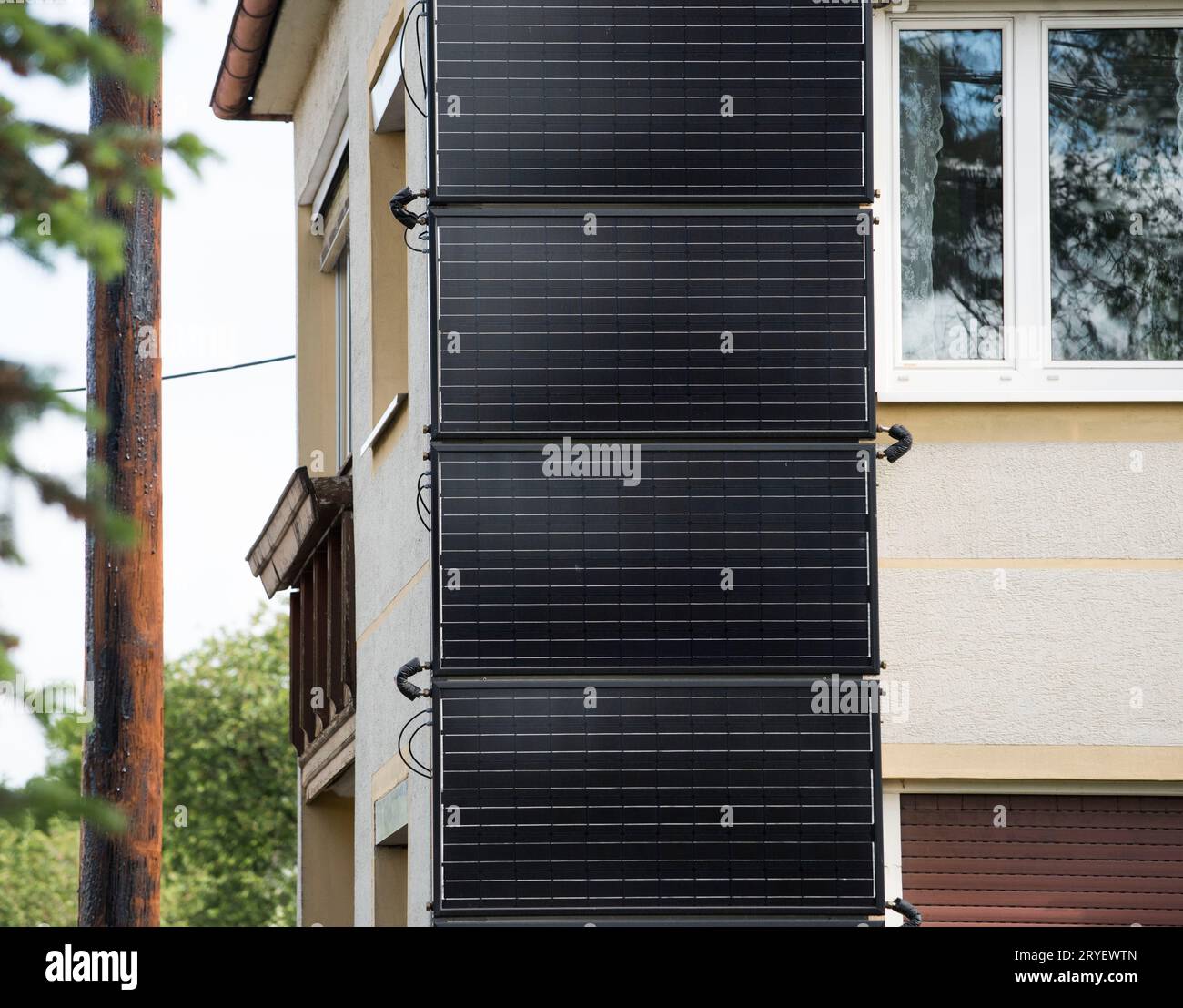 House solar panels hi-res stock photography and images - Alamy