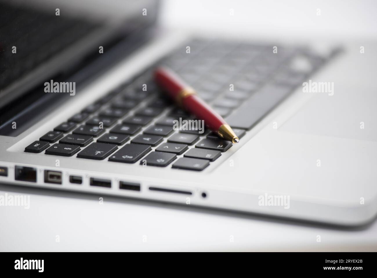 Mobile processing hi-res stock photography and images - Alamy