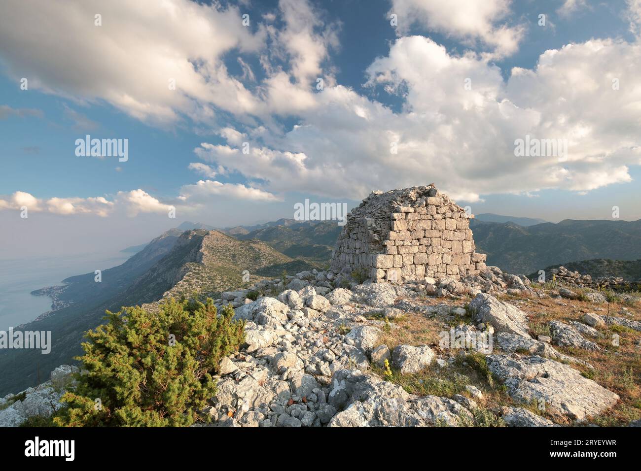 Dinaric hi-res stock photography and images - Alamy