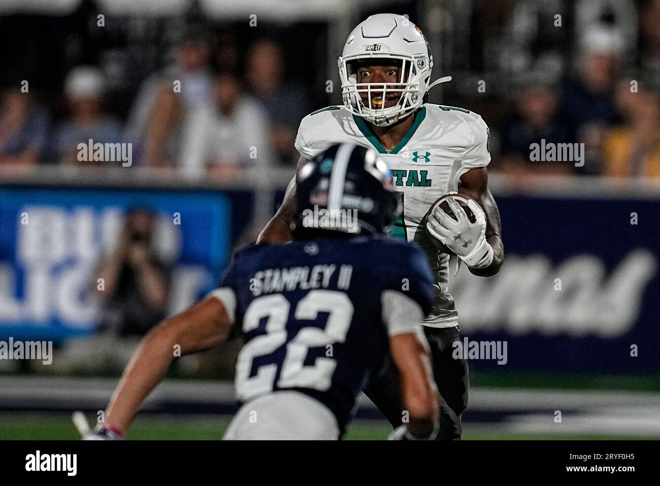 Coastal Carolina running back Braydon Bennett (1) runs against Georgia ...
