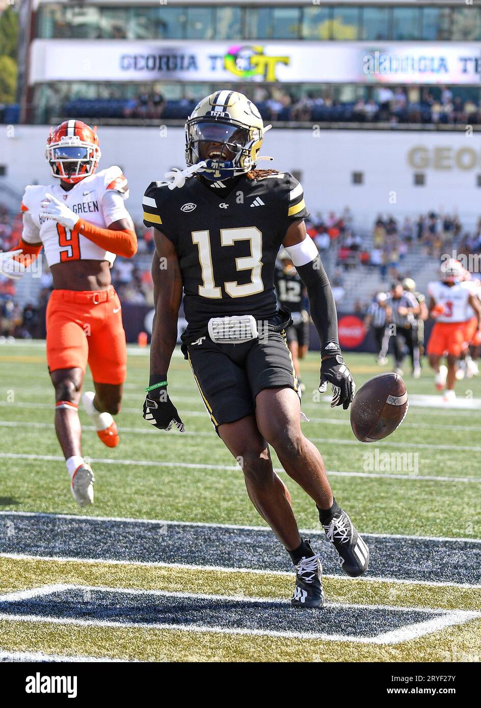 Georgia Tech linebacker Paul Moala (13) carries the ball for the ...