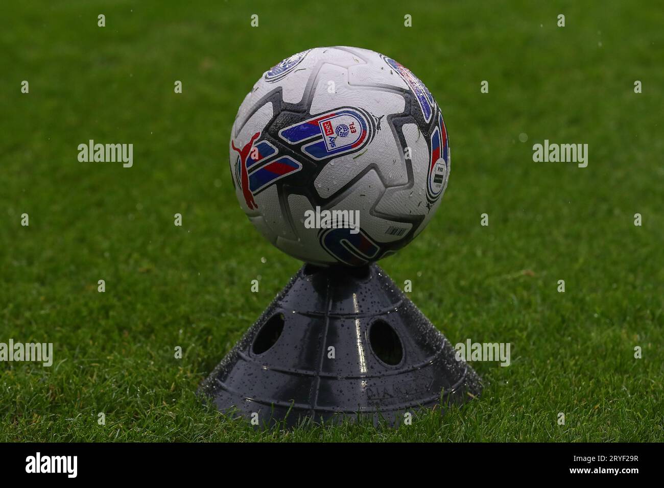 Efl championship ball 2023 hi-res stock photography and images - Alamy