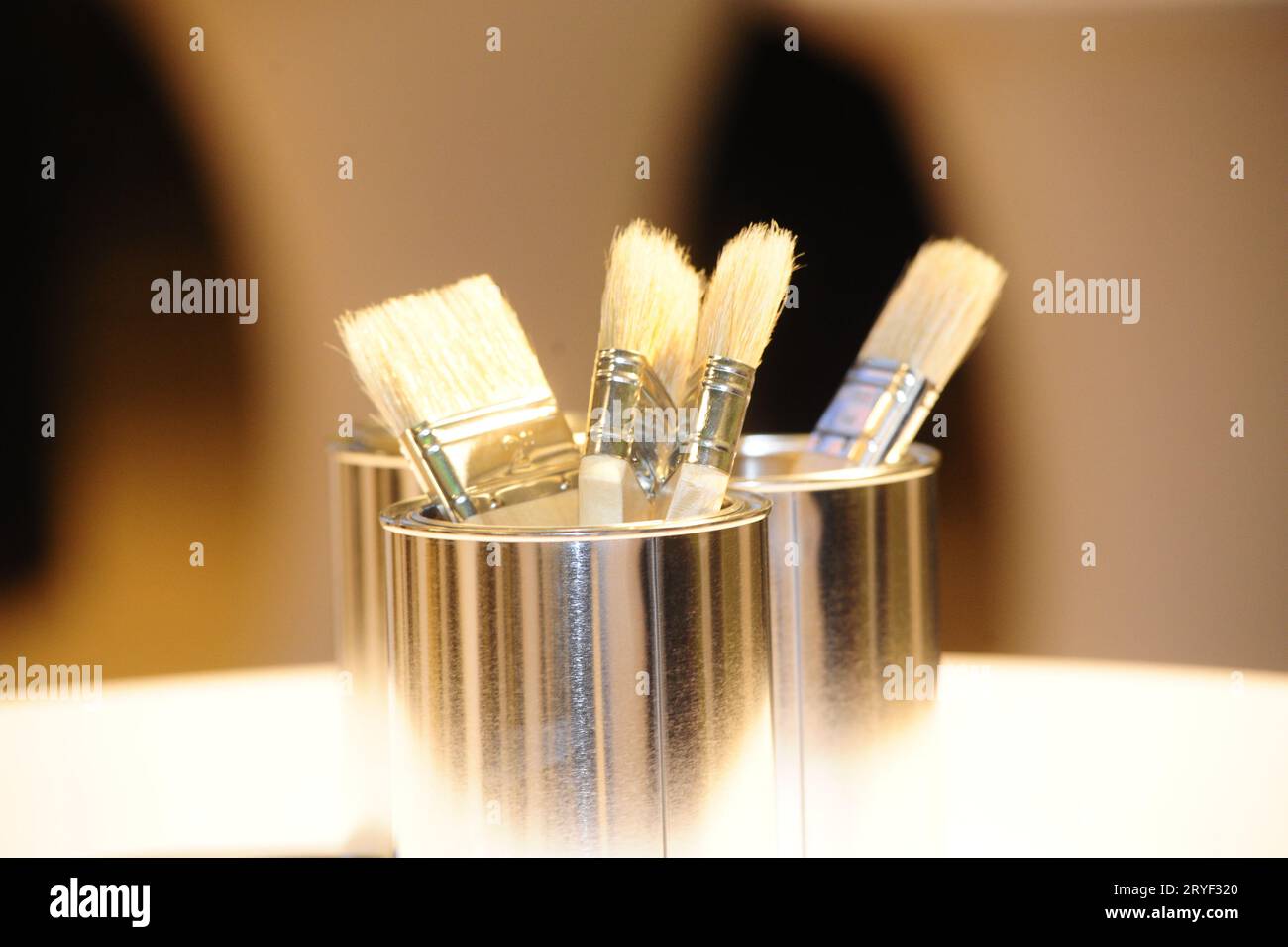 Brushes rest hi-res stock photography and images - Alamy