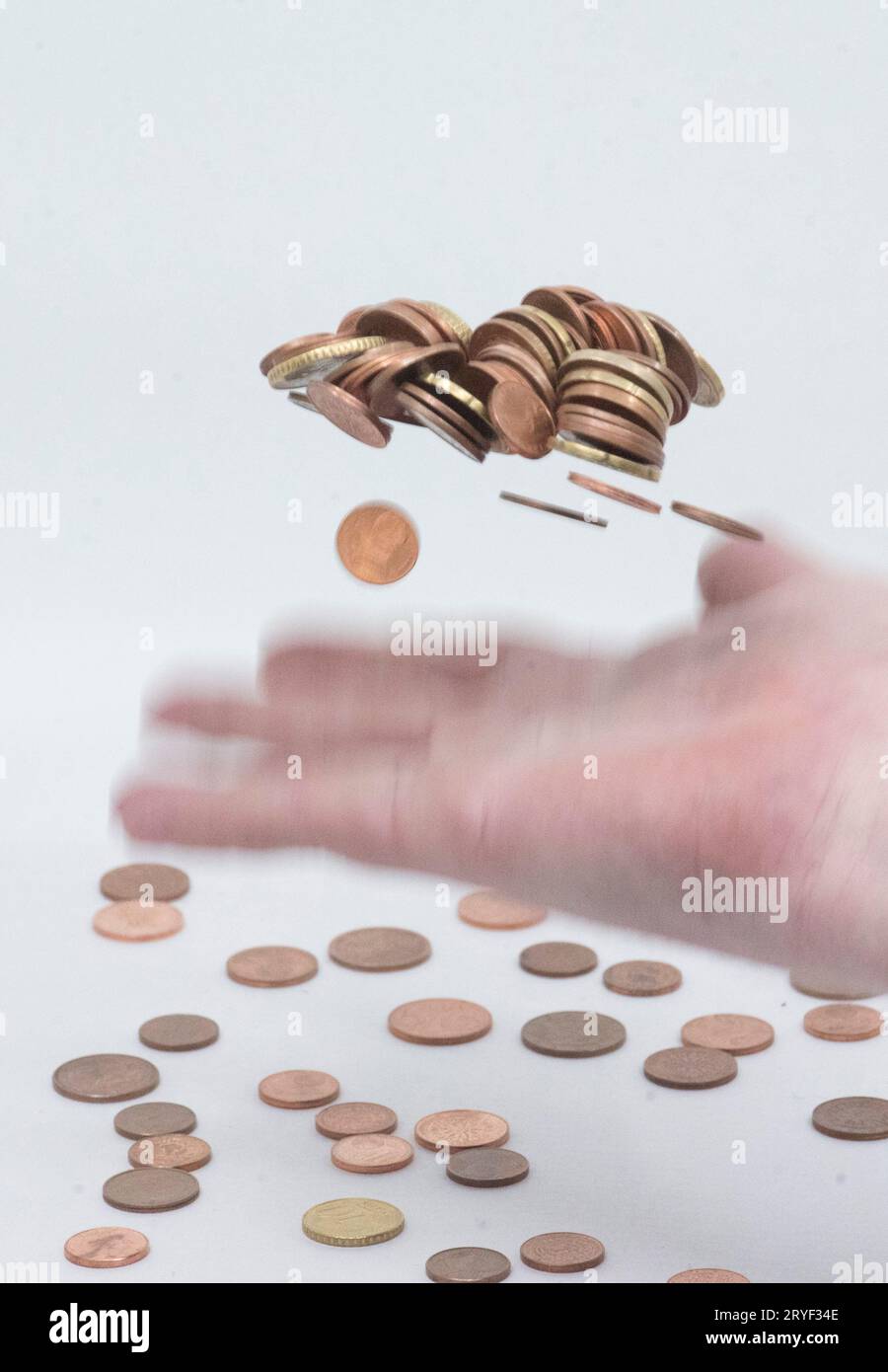 Cash transaction hi-res stock photography and images - Alamy