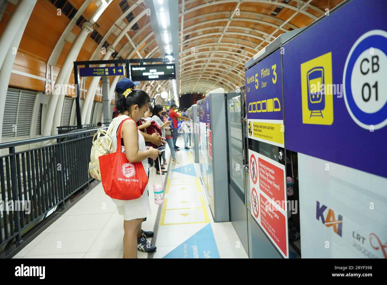 Lrt train indonesia hi-res stock photography and images - Alamy
