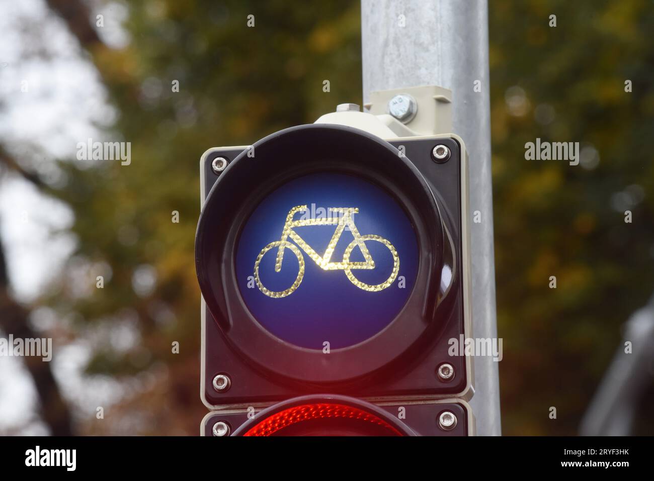 Traffic light for bicycle riders Stock Photo - Alamy