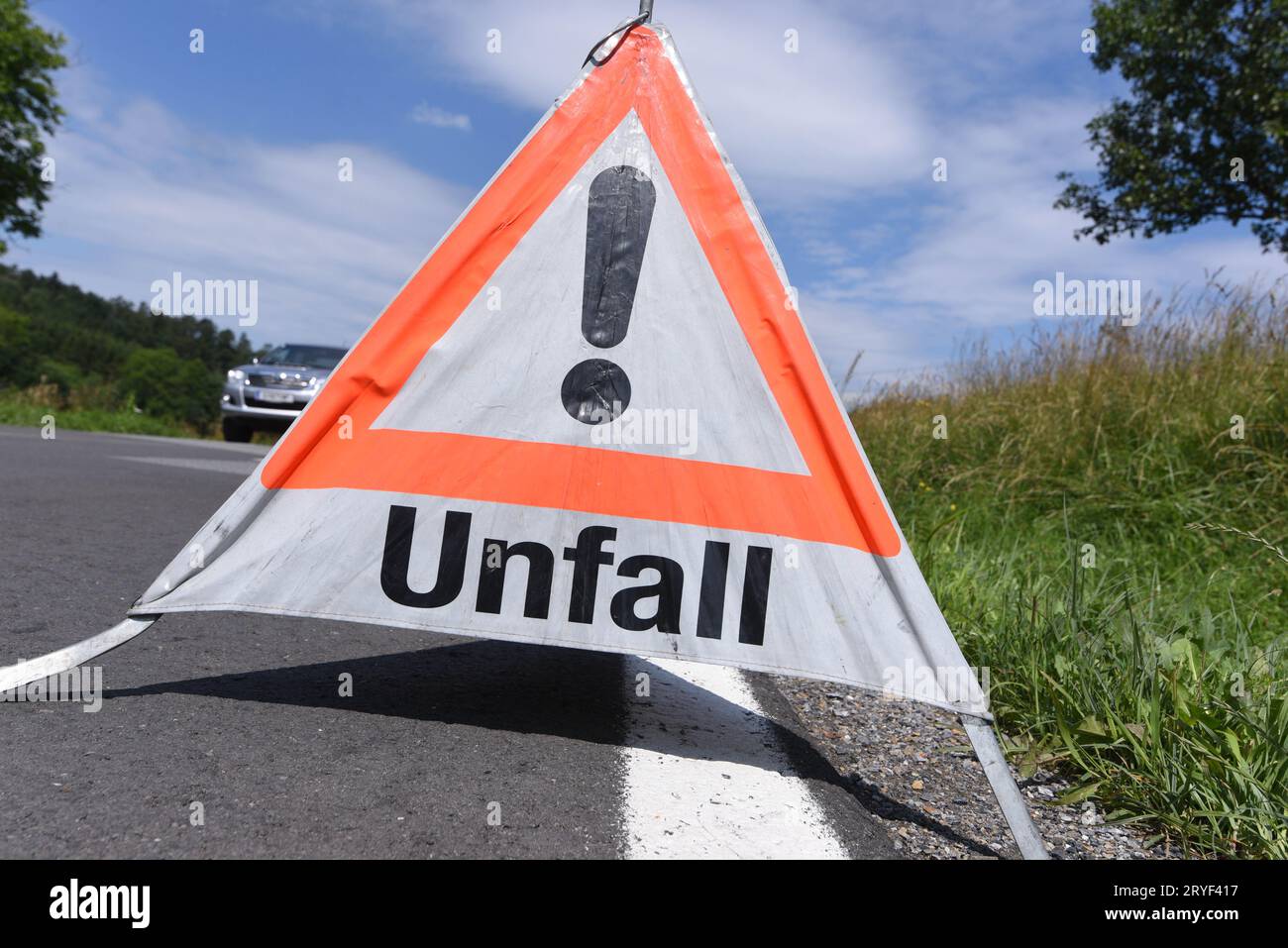 Performance warning hi-res stock photography and images - Alamy