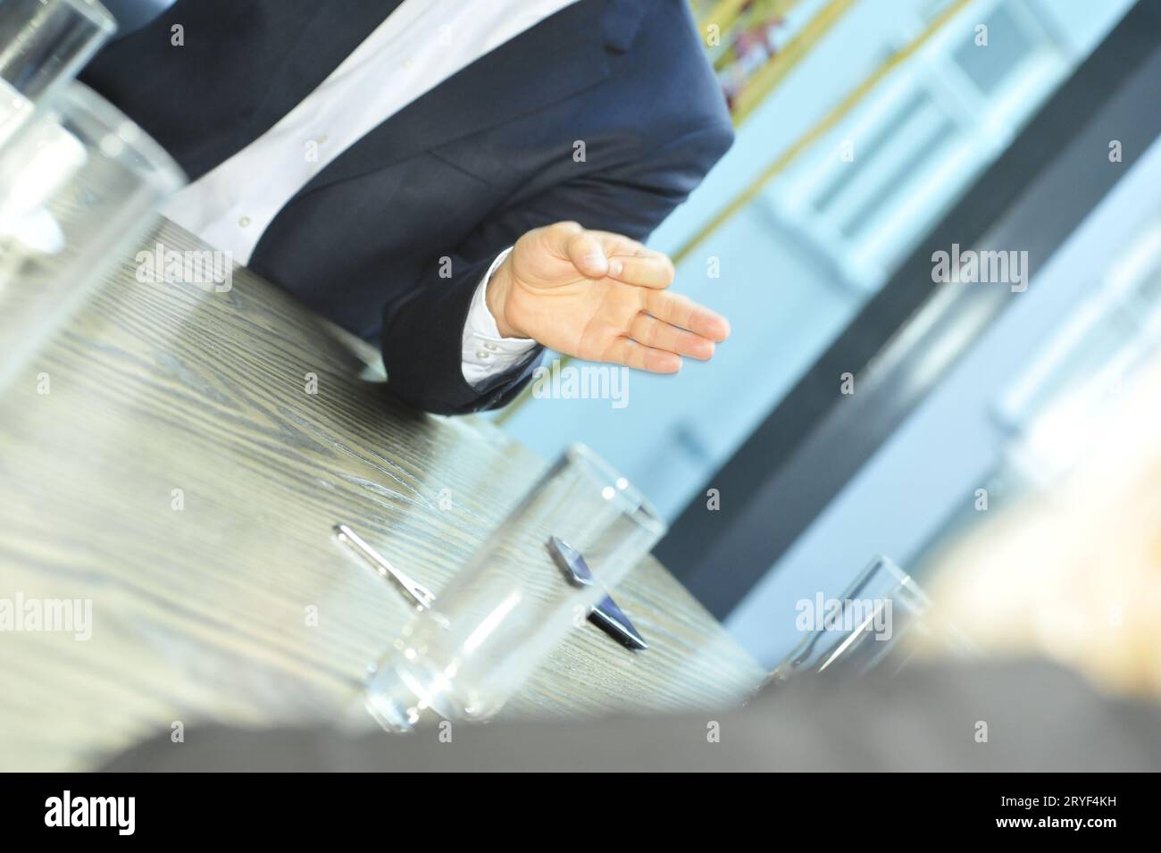 Body language in management hi-res stock photography and images - Alamy