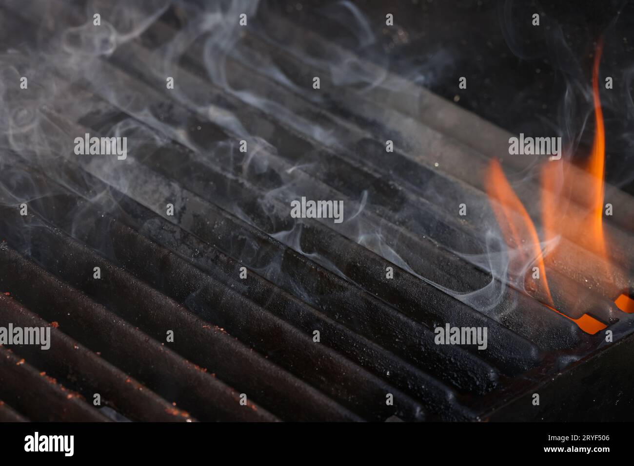 Grill flame smoke hi-res stock photography and images - Alamy