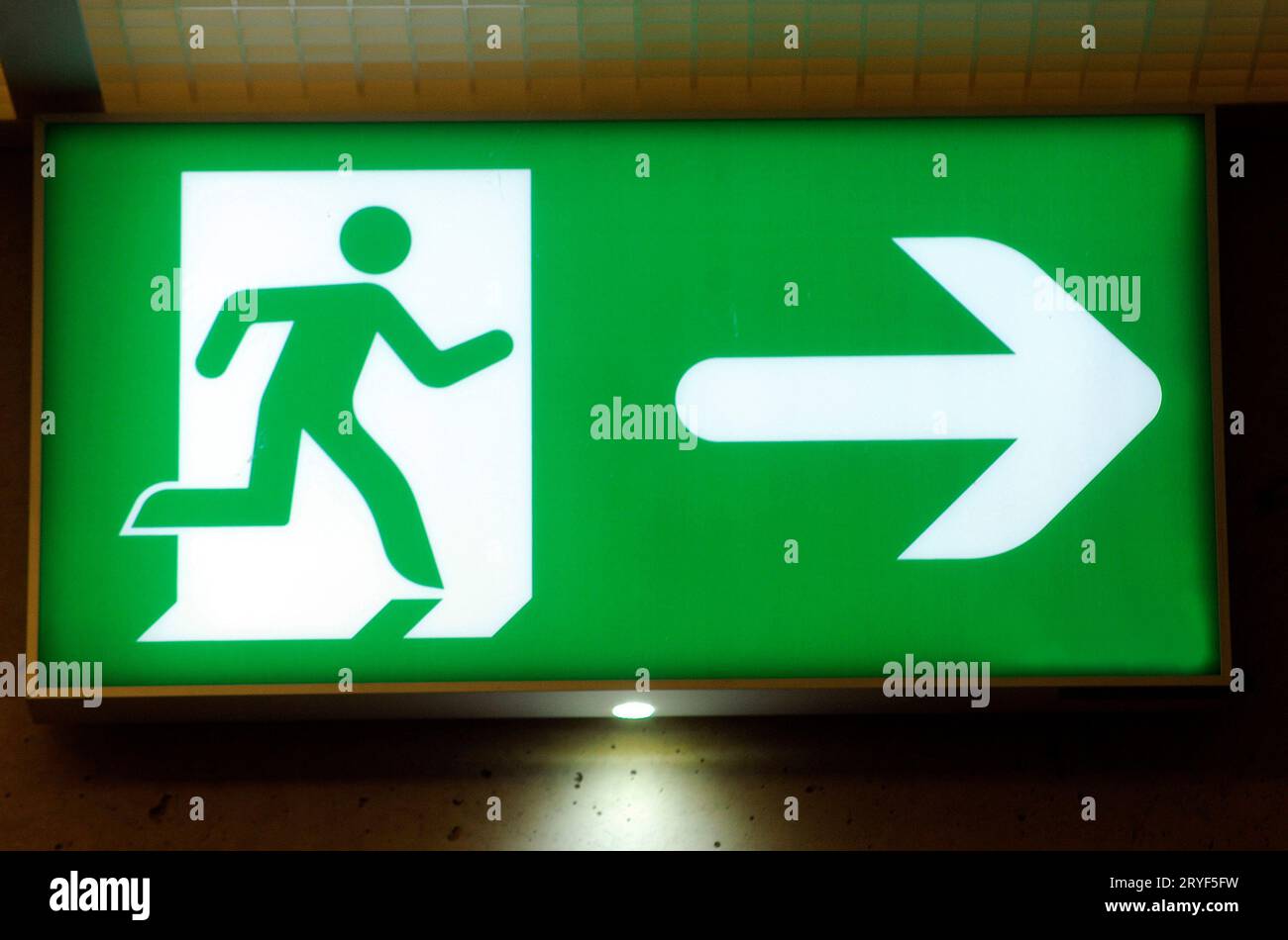 Exit route hi-res stock photography and images - Alamy