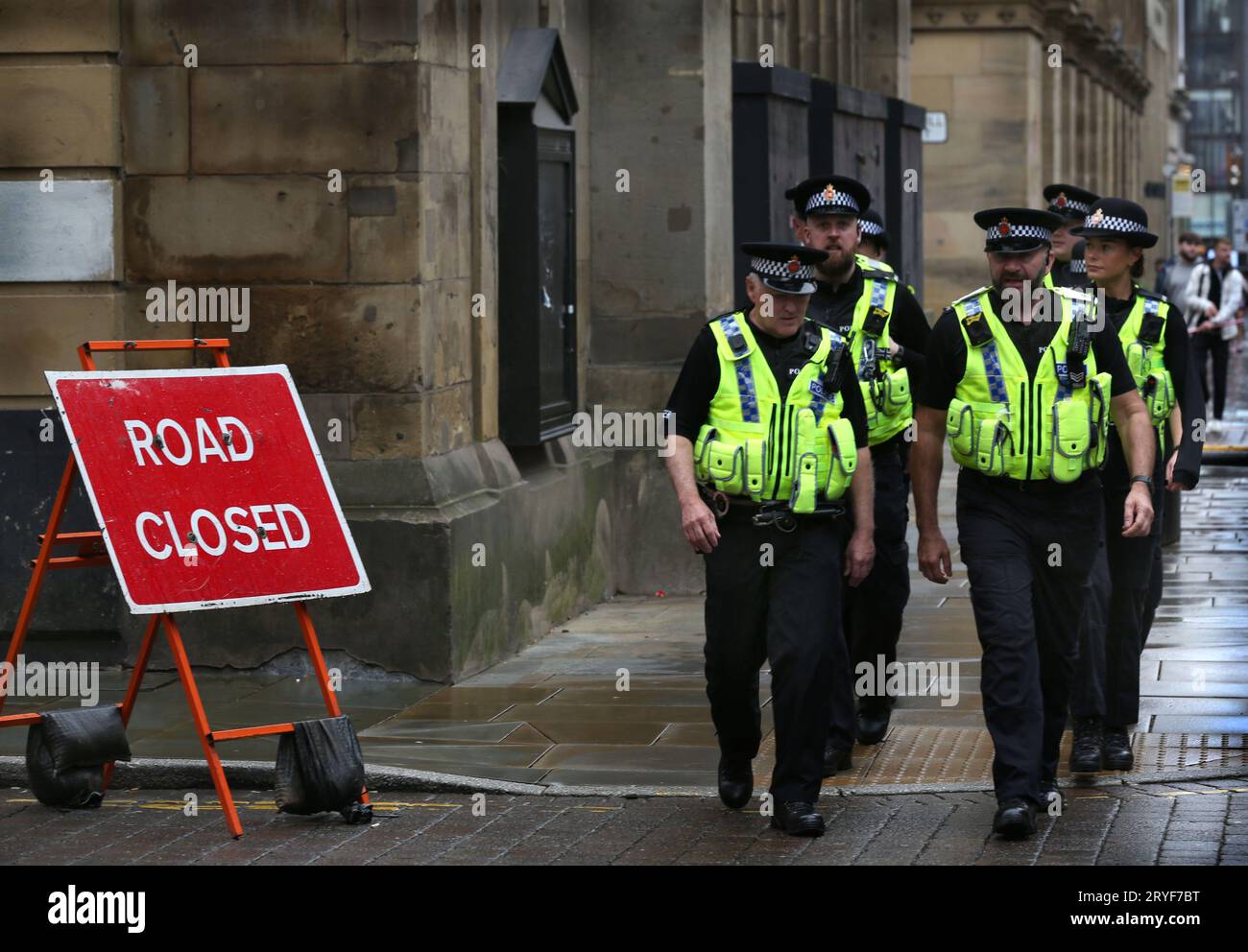 Manchester, UK. 30th Sep, 2023. Police officers maintain a high ...