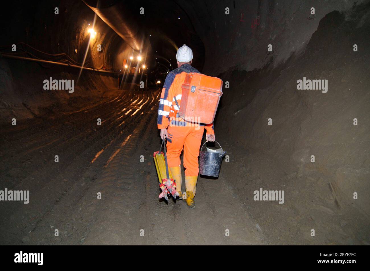 Railway tunnel construction hi-res stock photography and images - Alamy