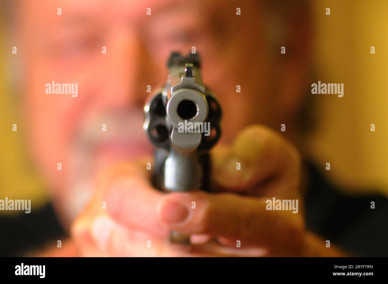 Man pointing gun hi-res stock photography and images - Alamy