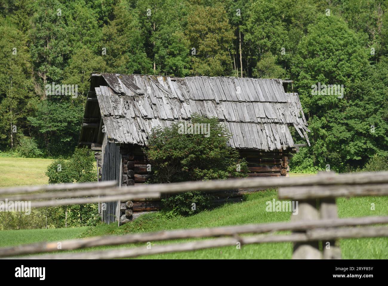 Small wooden buildings hi-res stock photography and images - Alamy