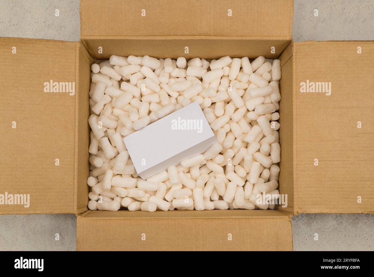 Packaging filler hi-res stock photography and images - Alamy