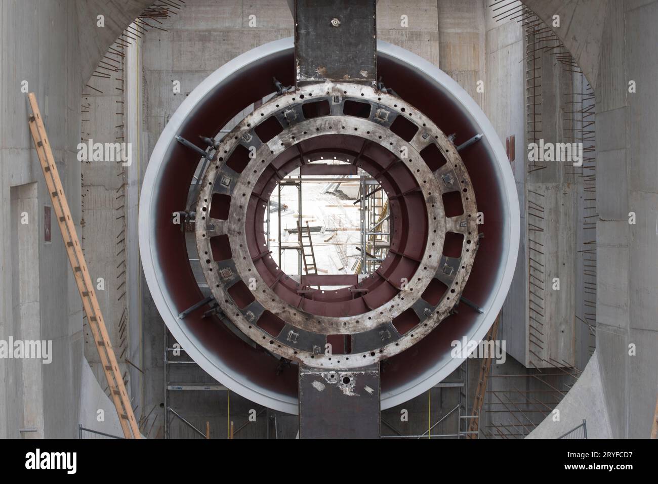 Turbine a rotary mechanical device Stock Photo - Alamy