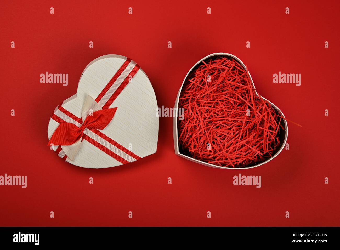 Red high box open hi-res stock photography and images - Alamy