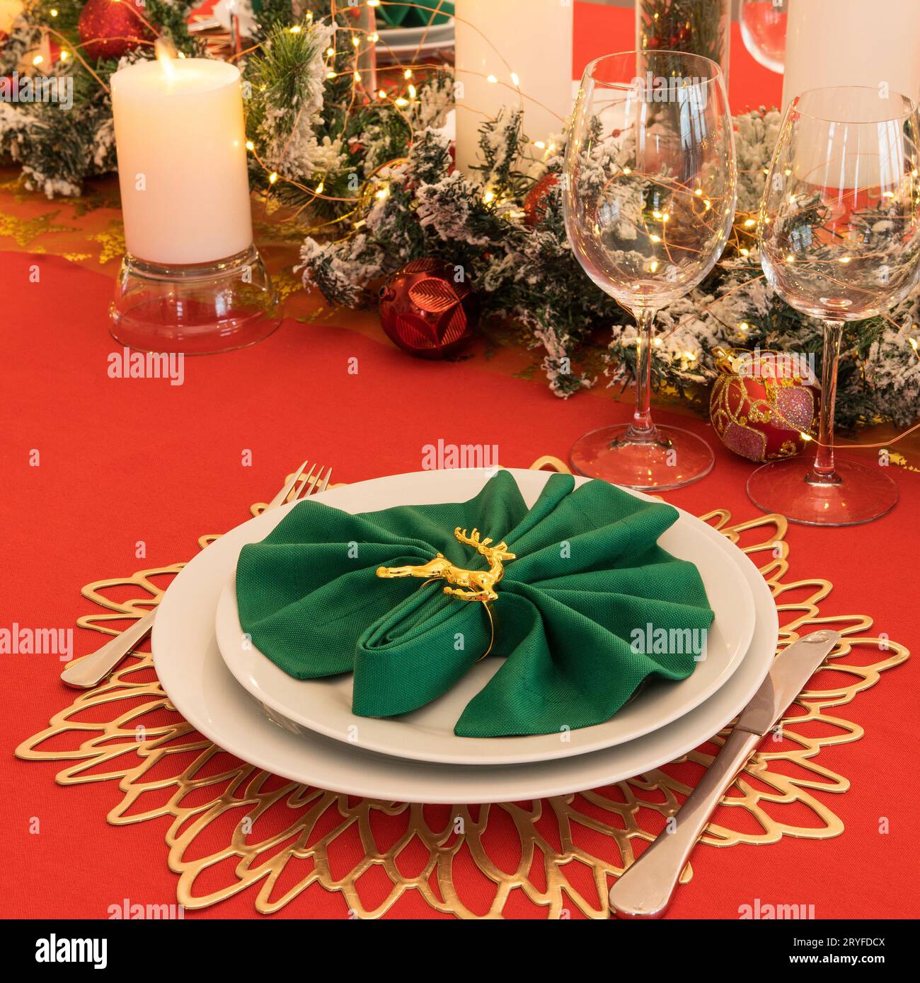 Christmas cutlery table setting hi-res stock photography and images - Alamy