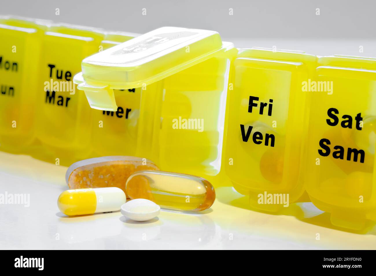 Front view Close up to an open Pill Organizer Case Stock Photo - Alamy