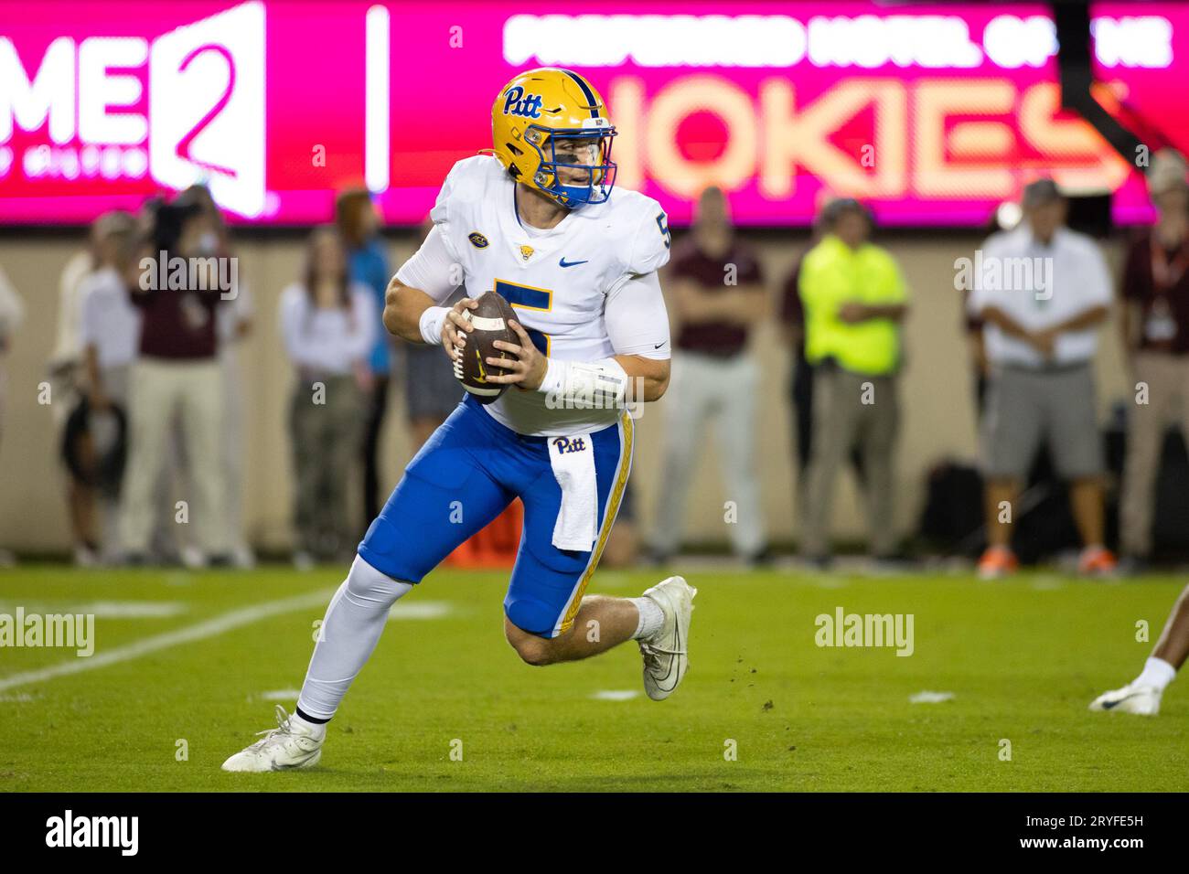 Lane Stadium Blacksburg, VA, USA. 30th Sep, 2023. Pittsburgh Panthers ...