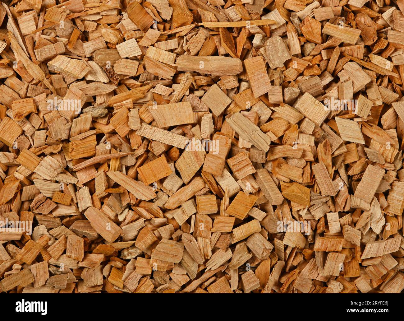 Oak wood chips smoking hi-res stock photography and images - Alamy