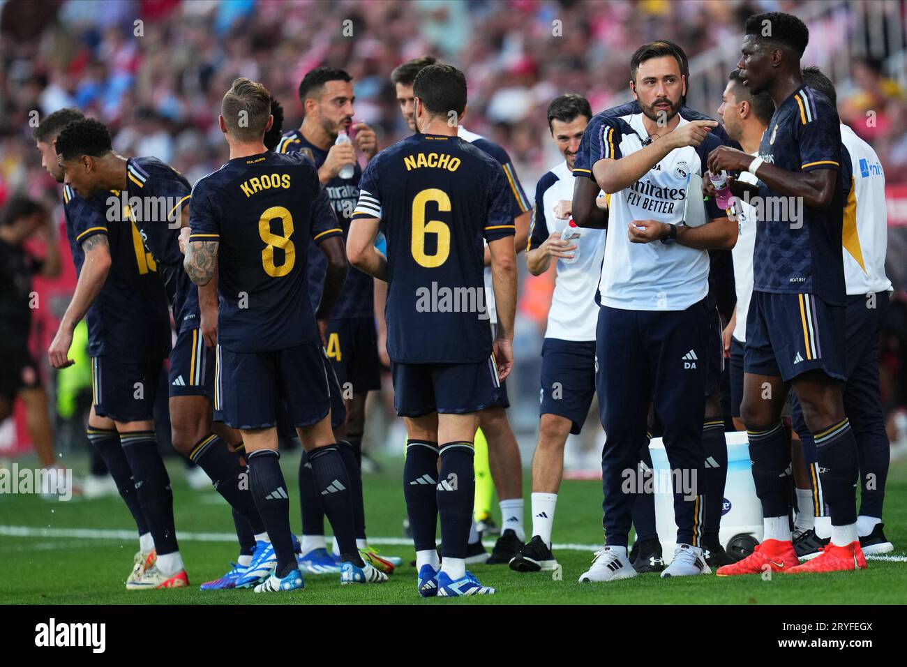 Real madrid assistant coach hi-res stock photography and images - Alamy