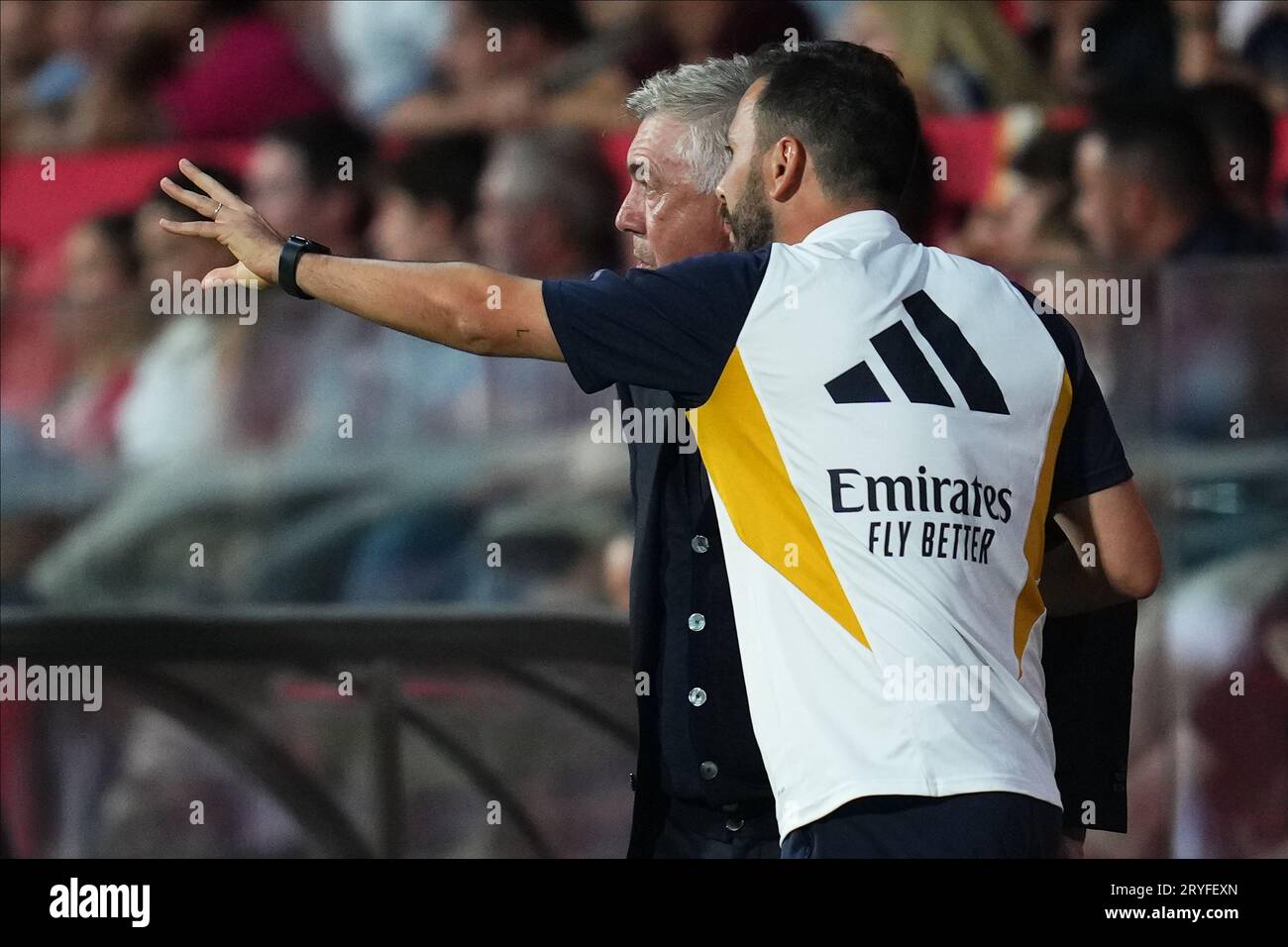 Real madrid assistant coach hi-res stock photography and images - Alamy