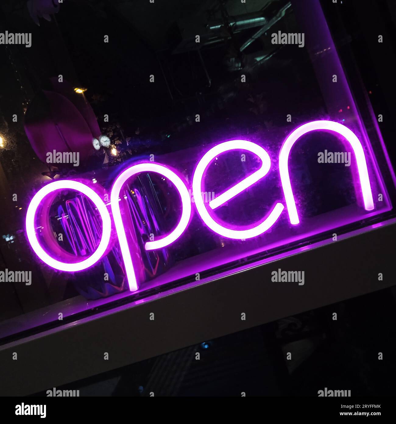 Open sign and business hours Stock Photo - Alamy