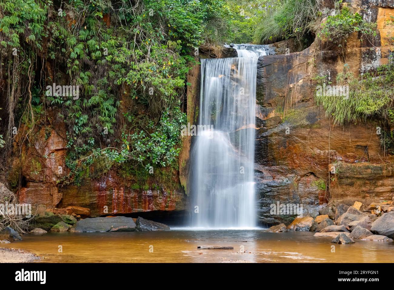 Beautiful shot small waterfall hi-res stock photography and images - Alamy
