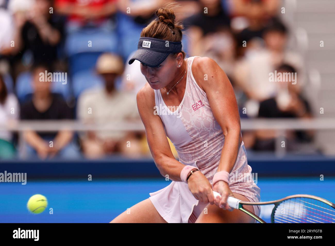 Tokyo, Japan. 1st Oct, 2023. Veronika KUDERMETOVA (RUS) hits a return ...