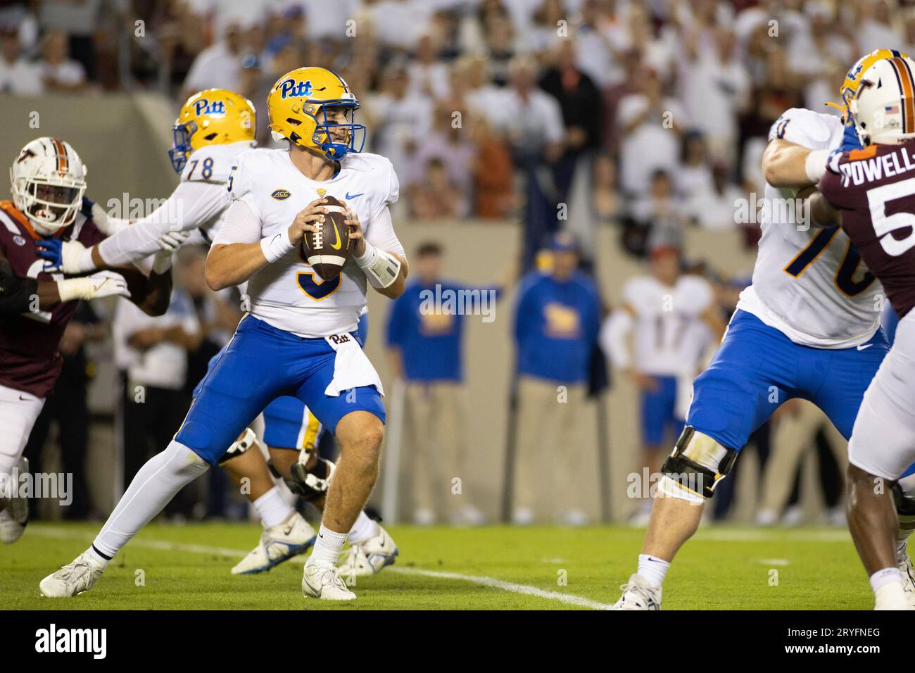 Lane Stadium Blacksburg, VA, USA. 30th Sep, 2023. Pittsburgh Panthers ...