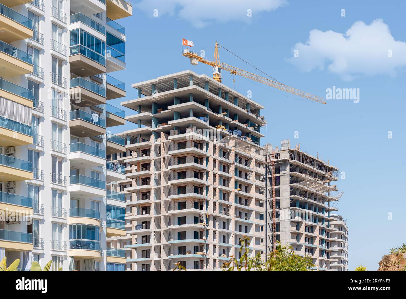 Residential complex high rise buildings hi-res stock photography and ...