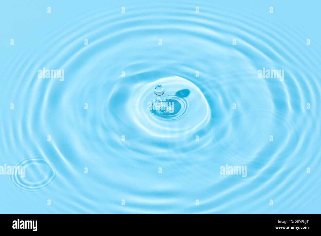 Drop Splash on water surface background texture with circle water ...