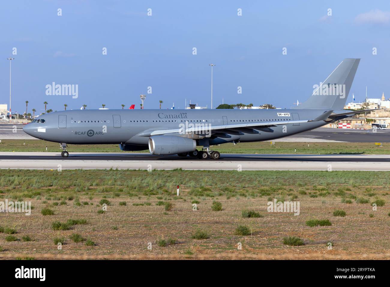 First CC-330 Husky (Airbus A330-243) for the Royal Canadian Air Force ... First CC-330 Husky (Airbus A330-243) for the Royal Canadian Air Force ...