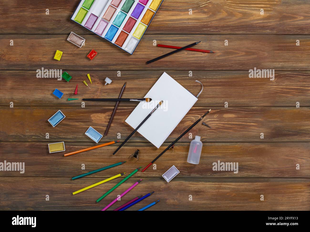 Blank white page of notepad for copy space. Empty free copy space ...