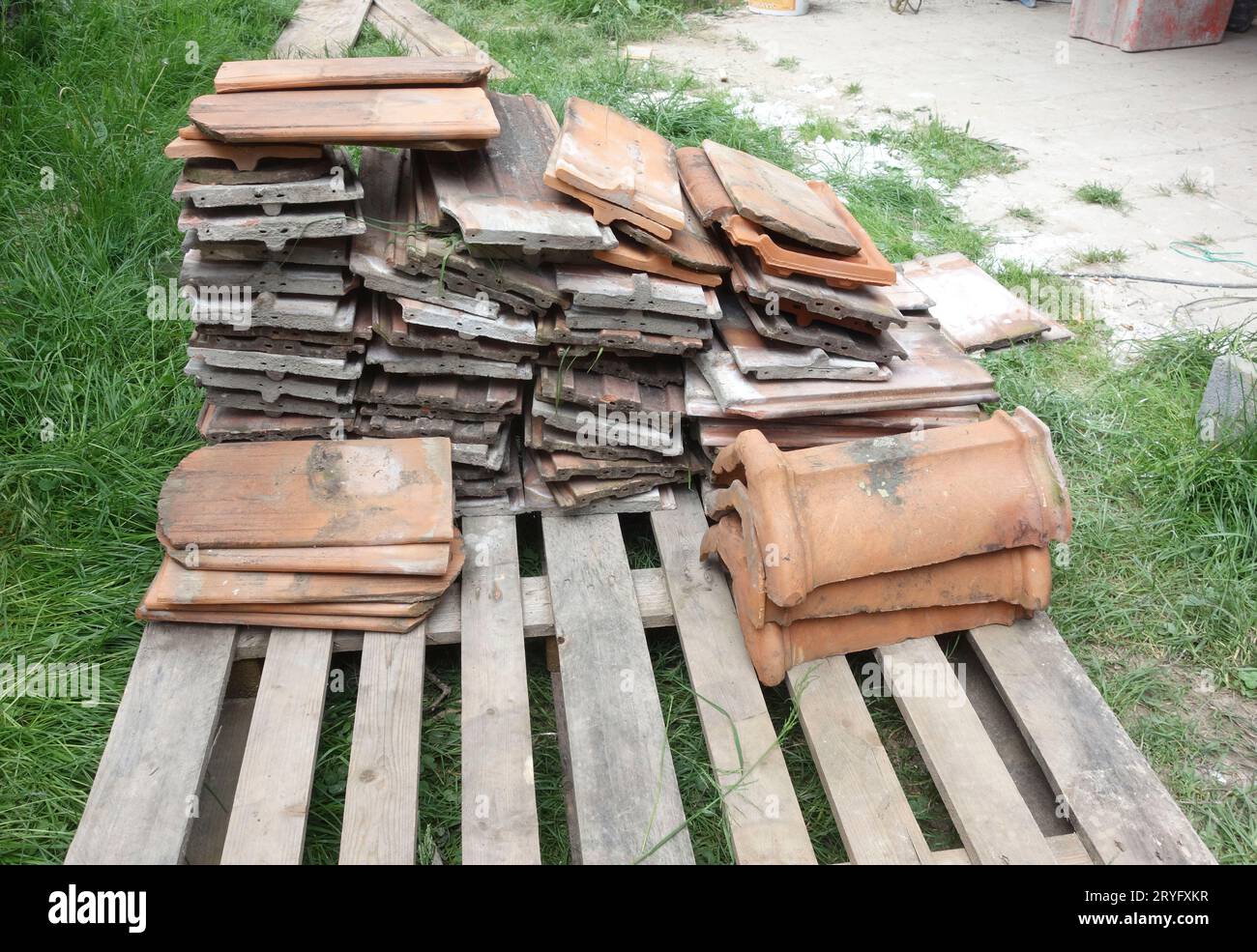 Brick roof tiles of a roof Stock Photo - Alamy
