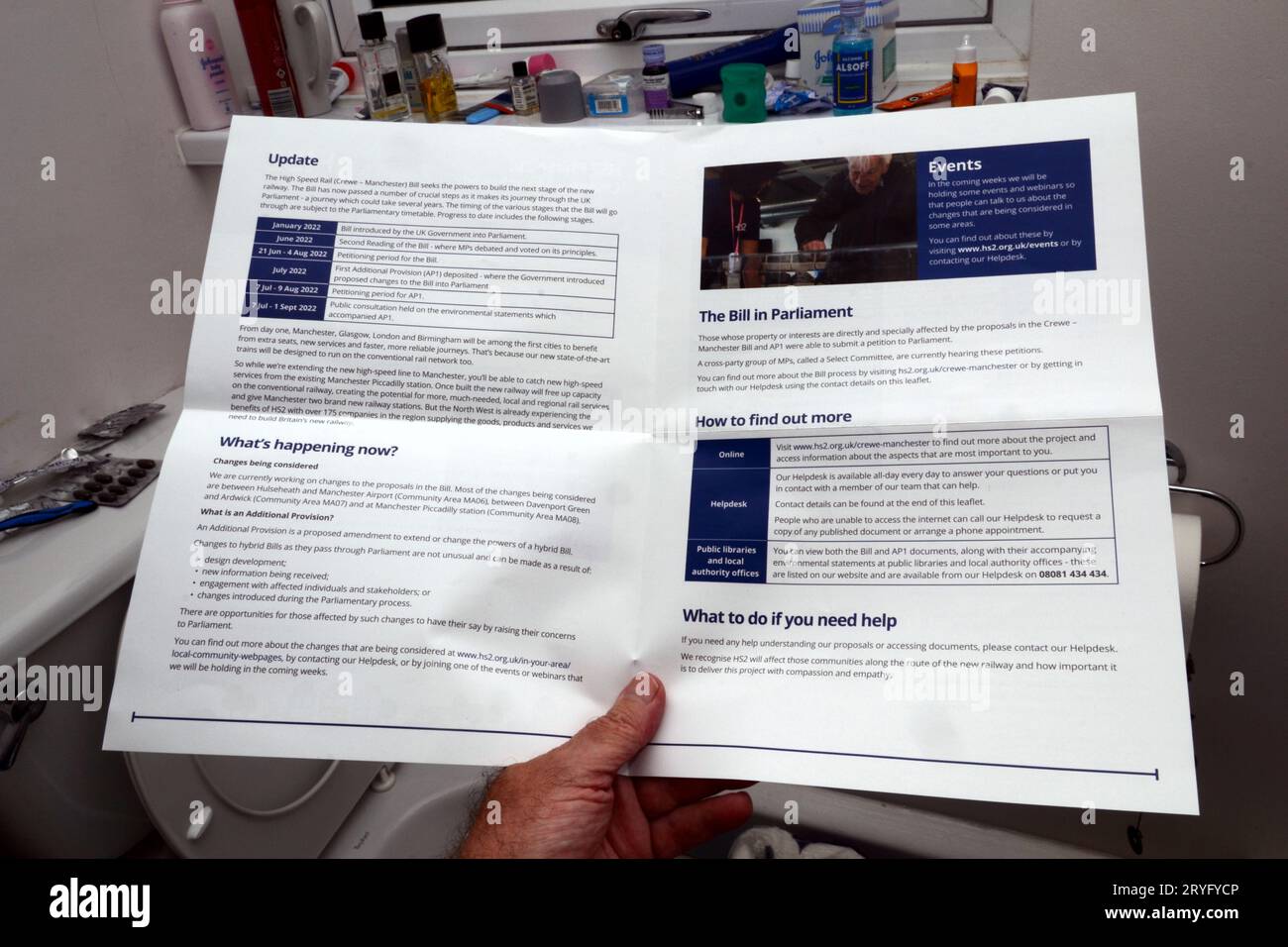 Manchester, UK, 1st October, 2023. An older Caucasian male reads an ...