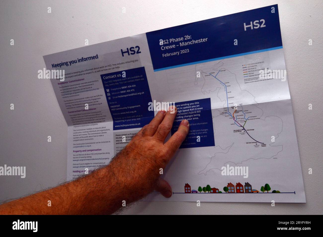 Manchester, UK, 1st October, 2023. An older Caucasian male reads an ...