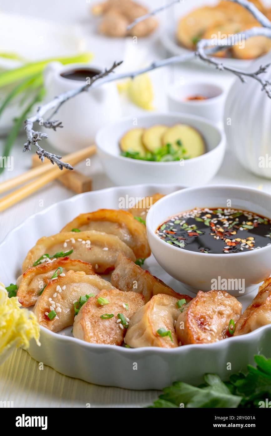 Sesame dumpling hi-res stock photography and images - Alamy