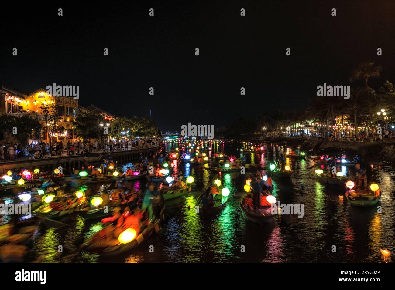 Lantern boat ride in Hoi An Stock Photo - Alamy