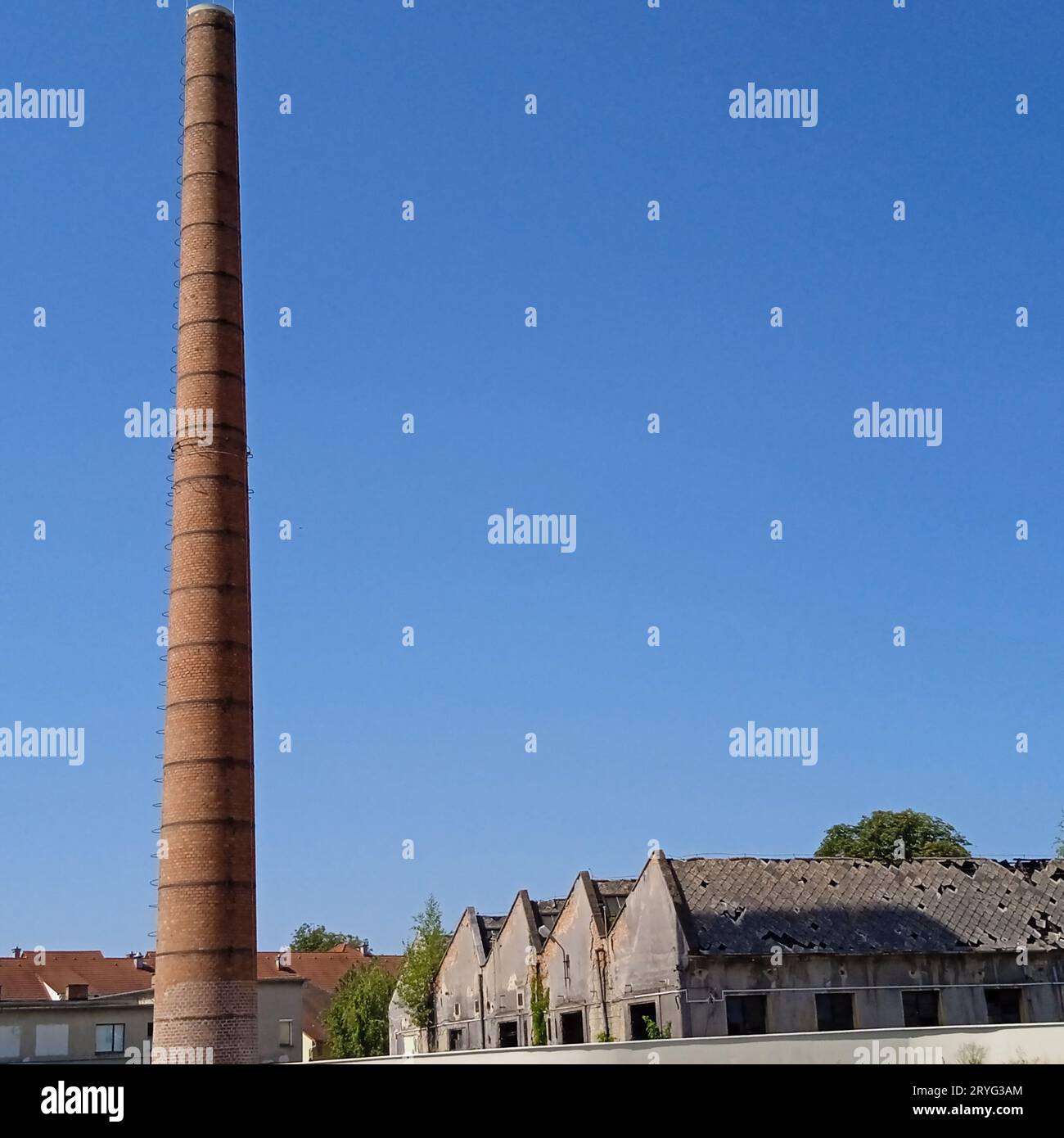 Industrial revolution factory chimney hi-res stock photography and ...