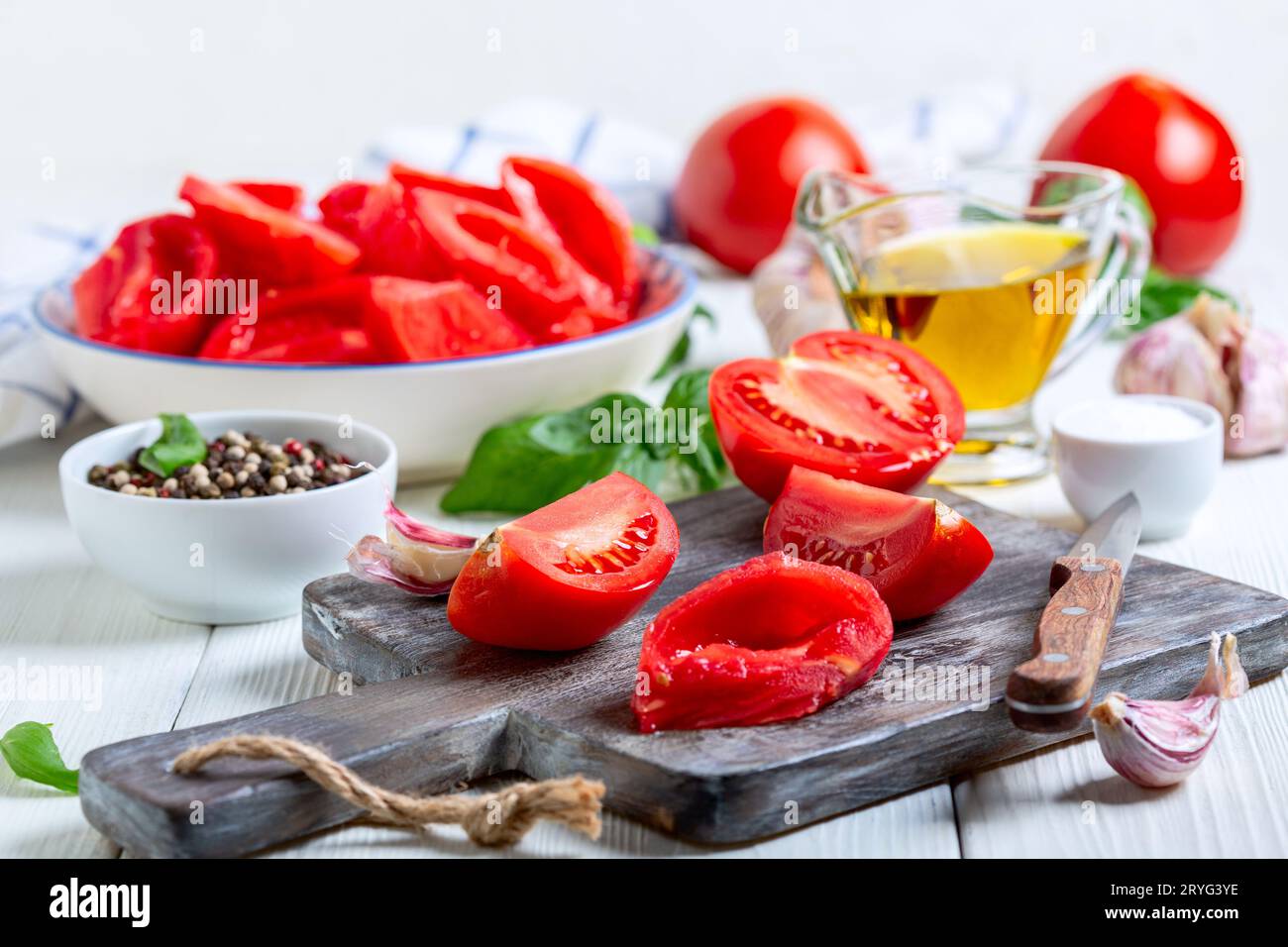 Slices ripe tomato hi-res stock photography and images - Alamy