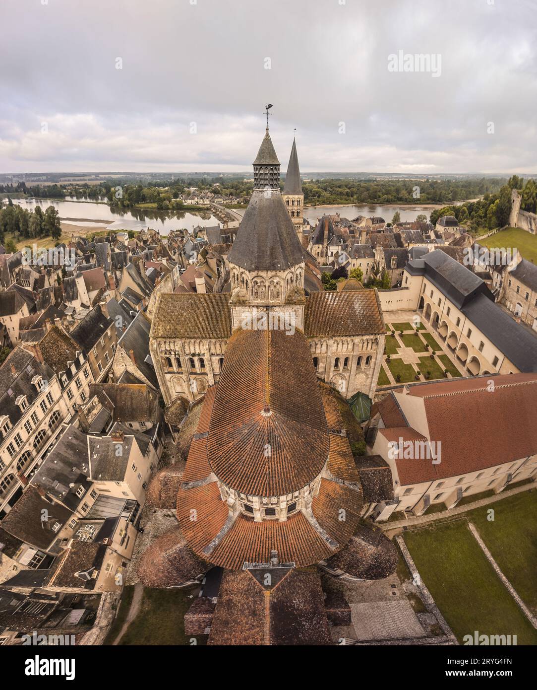 FRANCE - NIEVRE (58) - ABBAYE DE LA CHARITE SUR LOIRE Stock Photo - Alamy