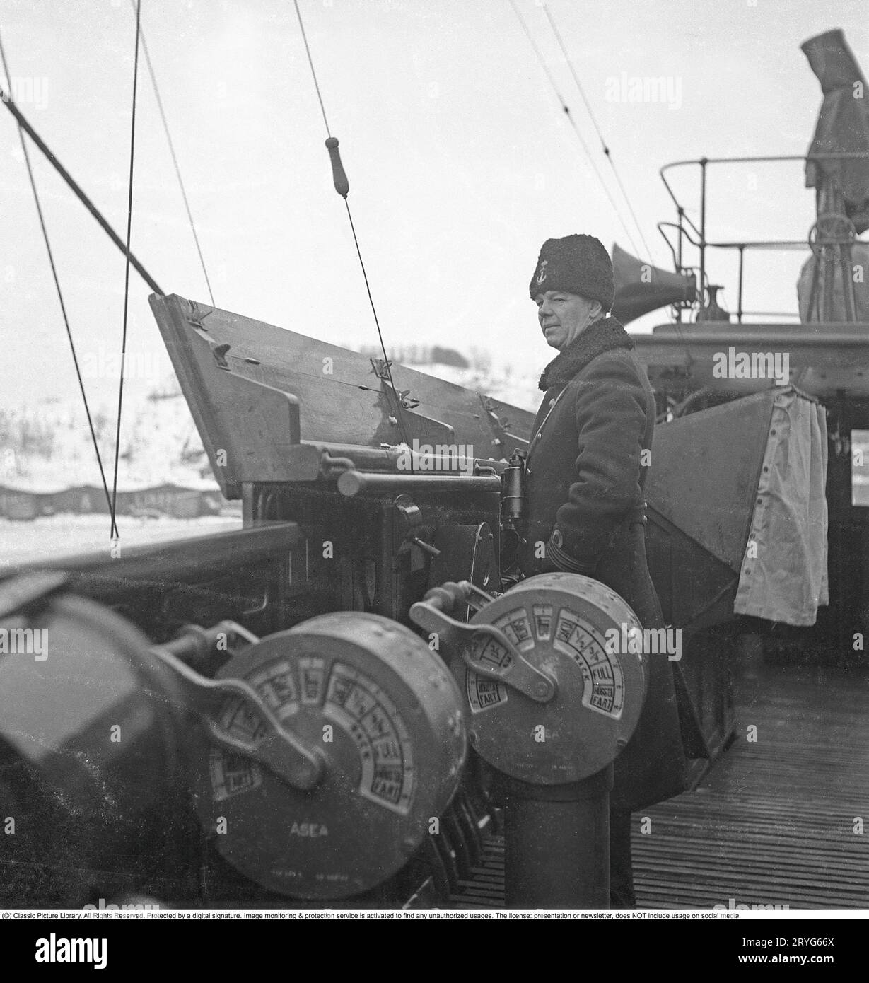 Winter at sea in the 1940s. Pictured the swedish icebreaker Ymer ...
