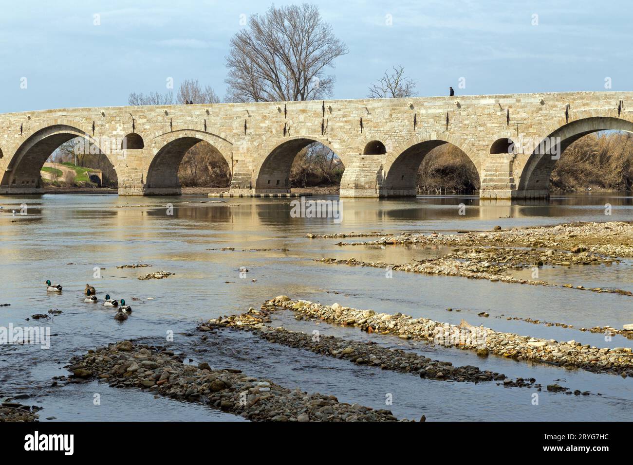 Abnormally low level of the Orb River during a period of winter drought ...