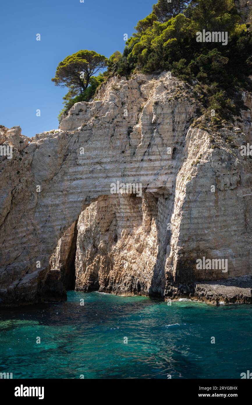 Stony sea arch hi-res stock photography and images - Alamy
