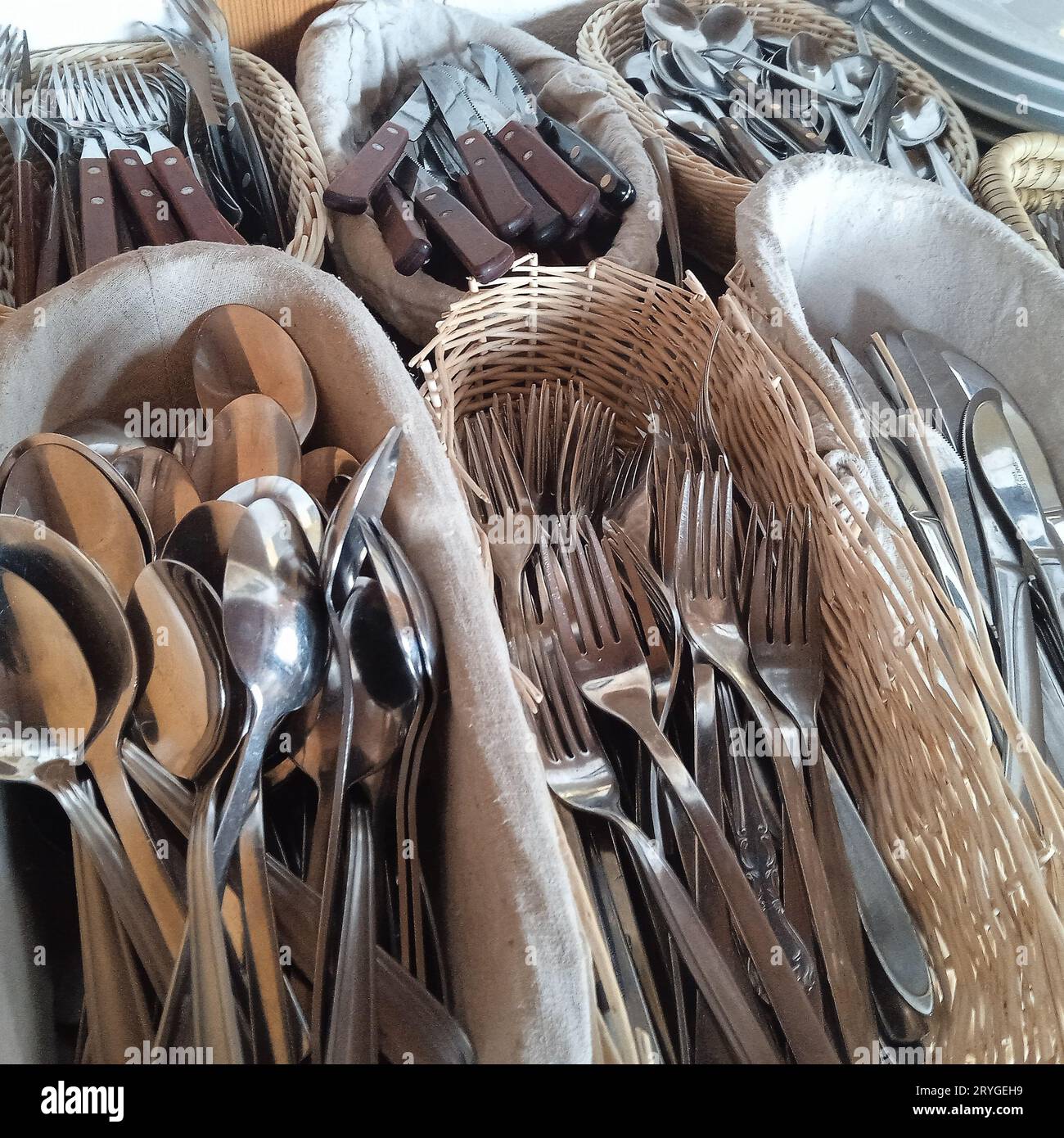 Cutlery food eating hi-res stock photography and images - Alamy
