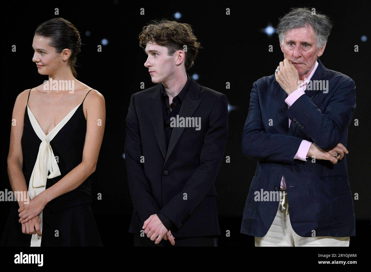 Leonie Lojkine, Fionn O Shea, Gabriel Byrne bei der Preisverleihung auf ...