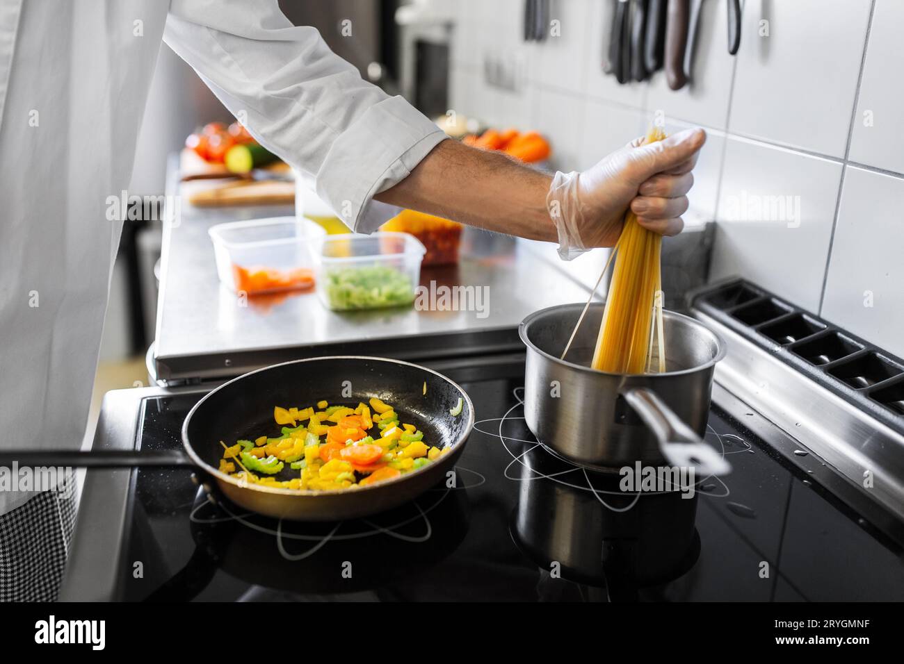 Cooking pot pasta closeup hi-res stock photography and images - Alamy